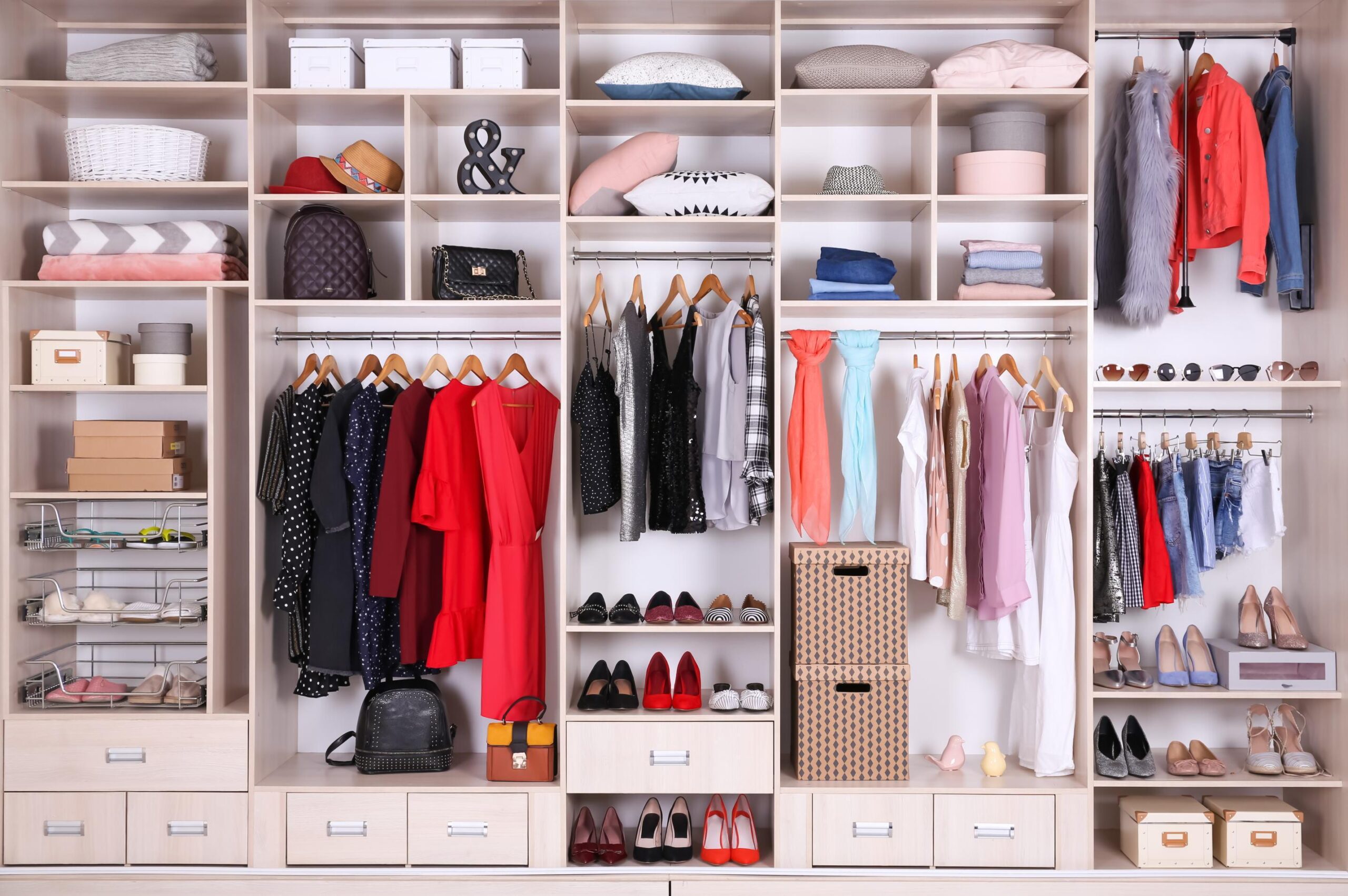 How to build the perfect DIY walk in wardrobe Whitegates